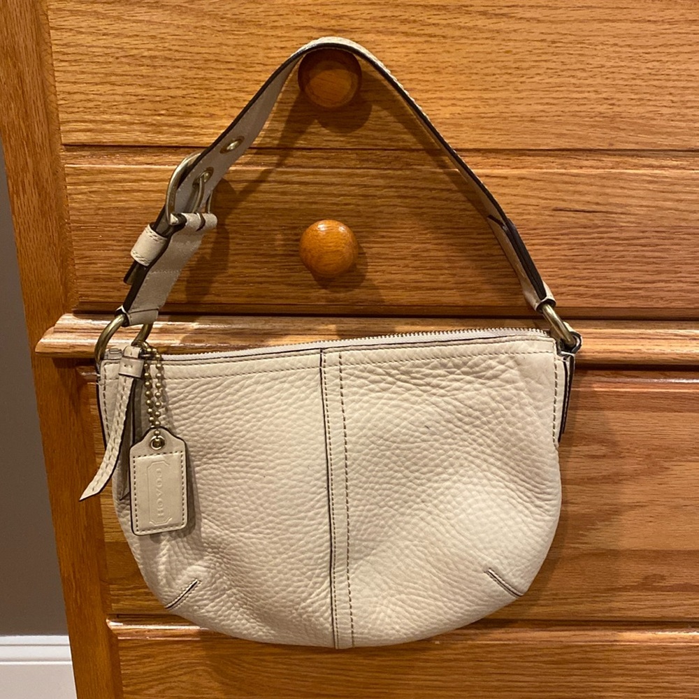 Coach Soho Small Pebbled Leather Hobo Bag In Beige. - Gem